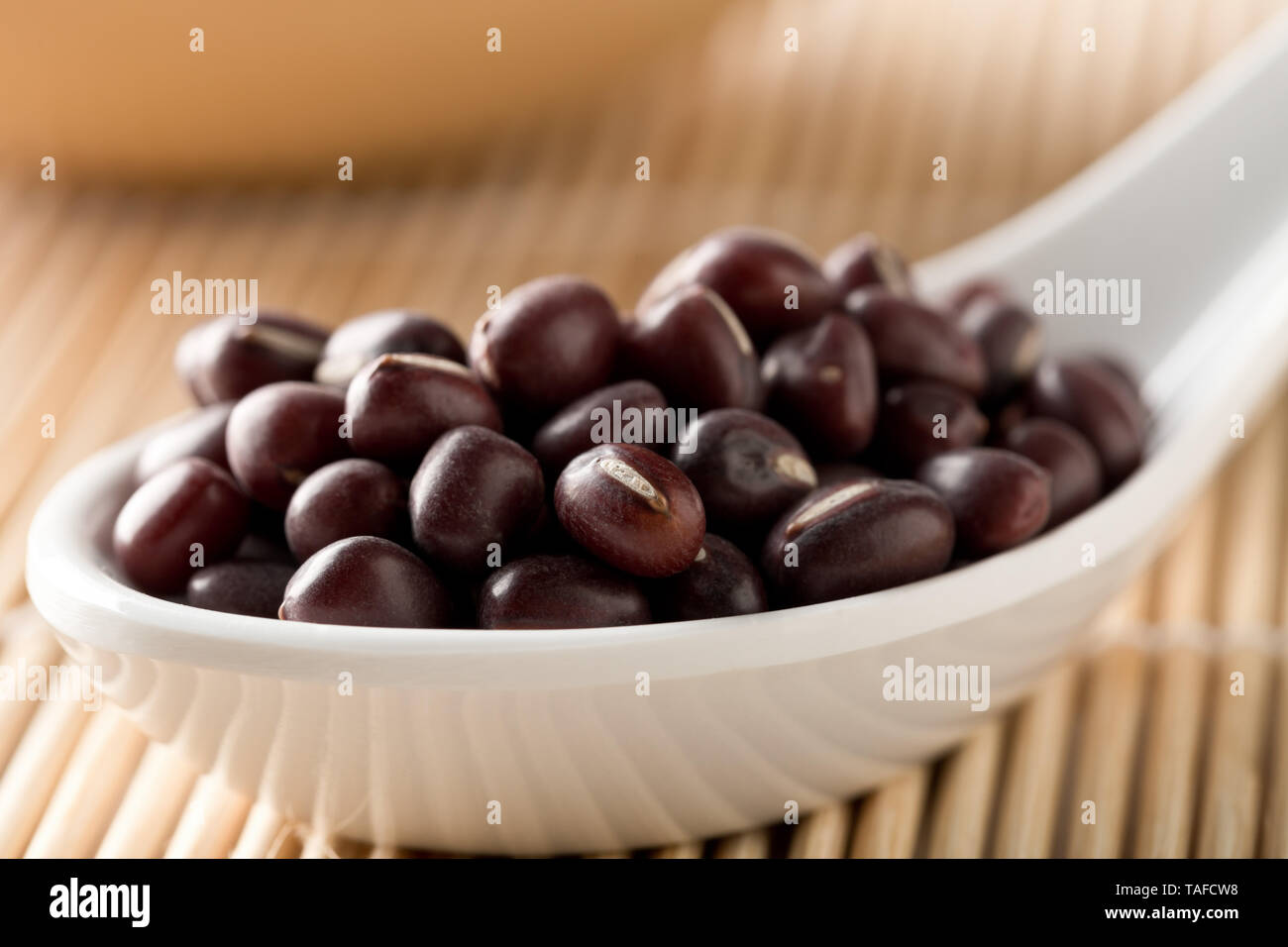 Red mung bean hi-res stock photography and images - Alamy
