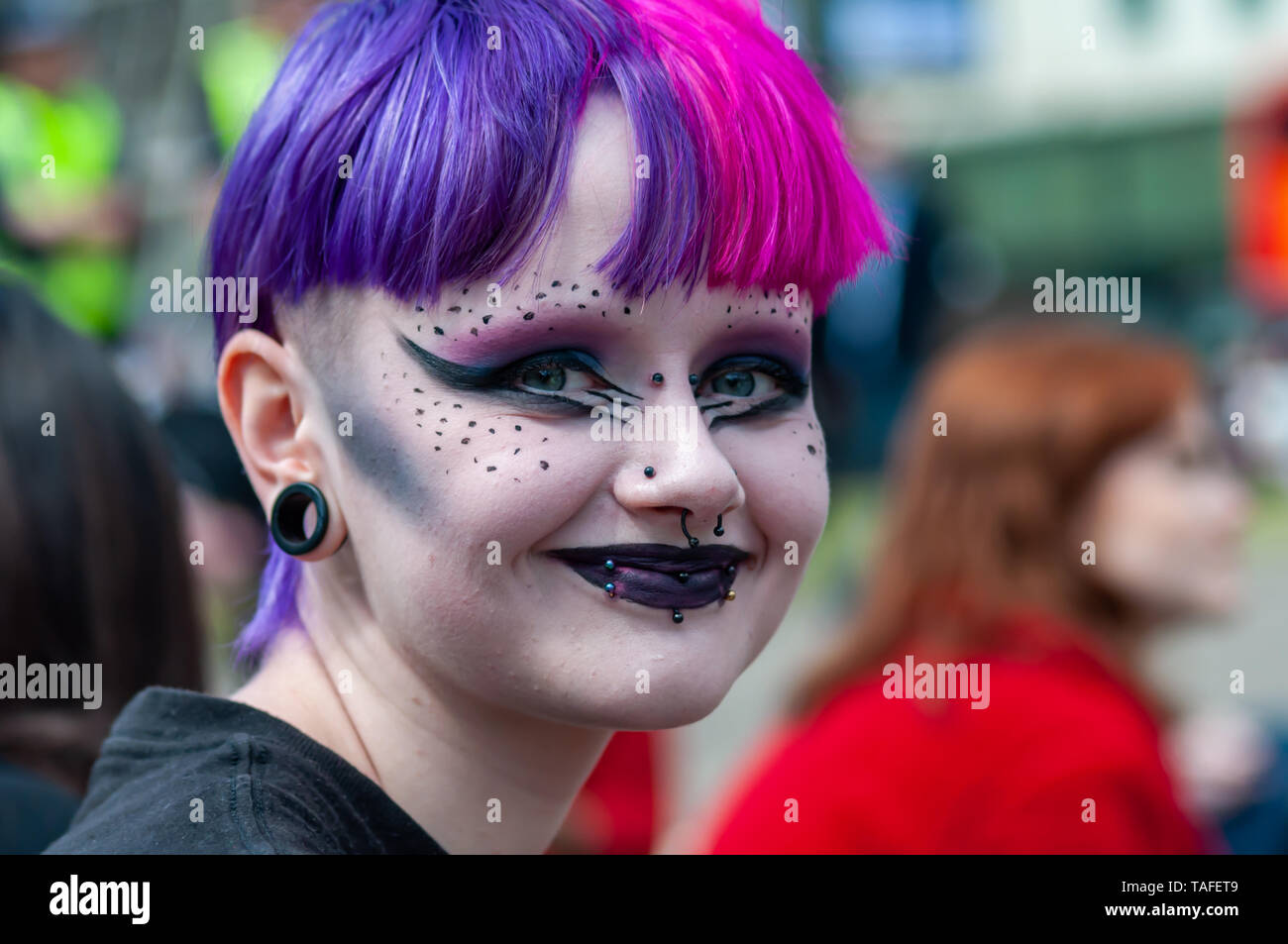 Scotland student girl group hi-res stock photography and images - Alamy