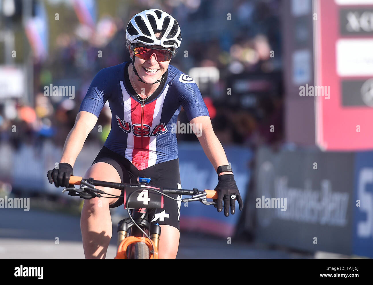 Chloe Woodruff of USA in action during the women elite Cross Country ...