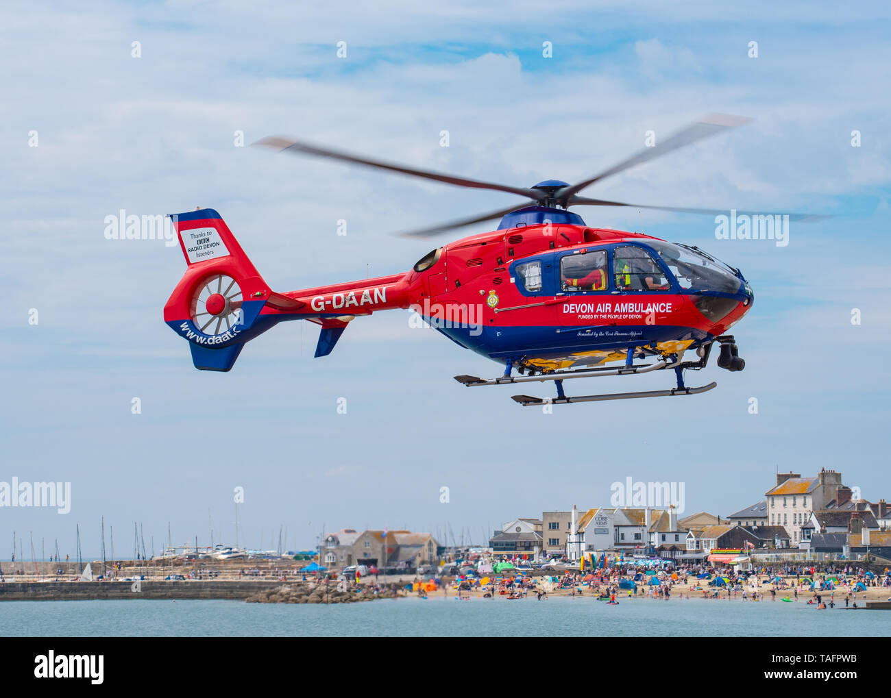 Helicopter landing on beach hi-res stock photography and images - Alamy