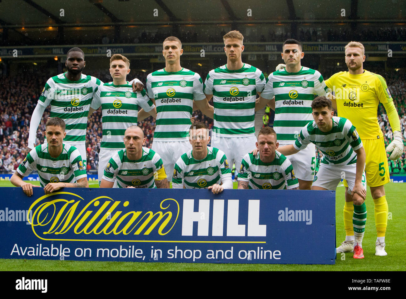 Glasgow, Scotland, May 25th 2019. The celtic team line up for a photo ...