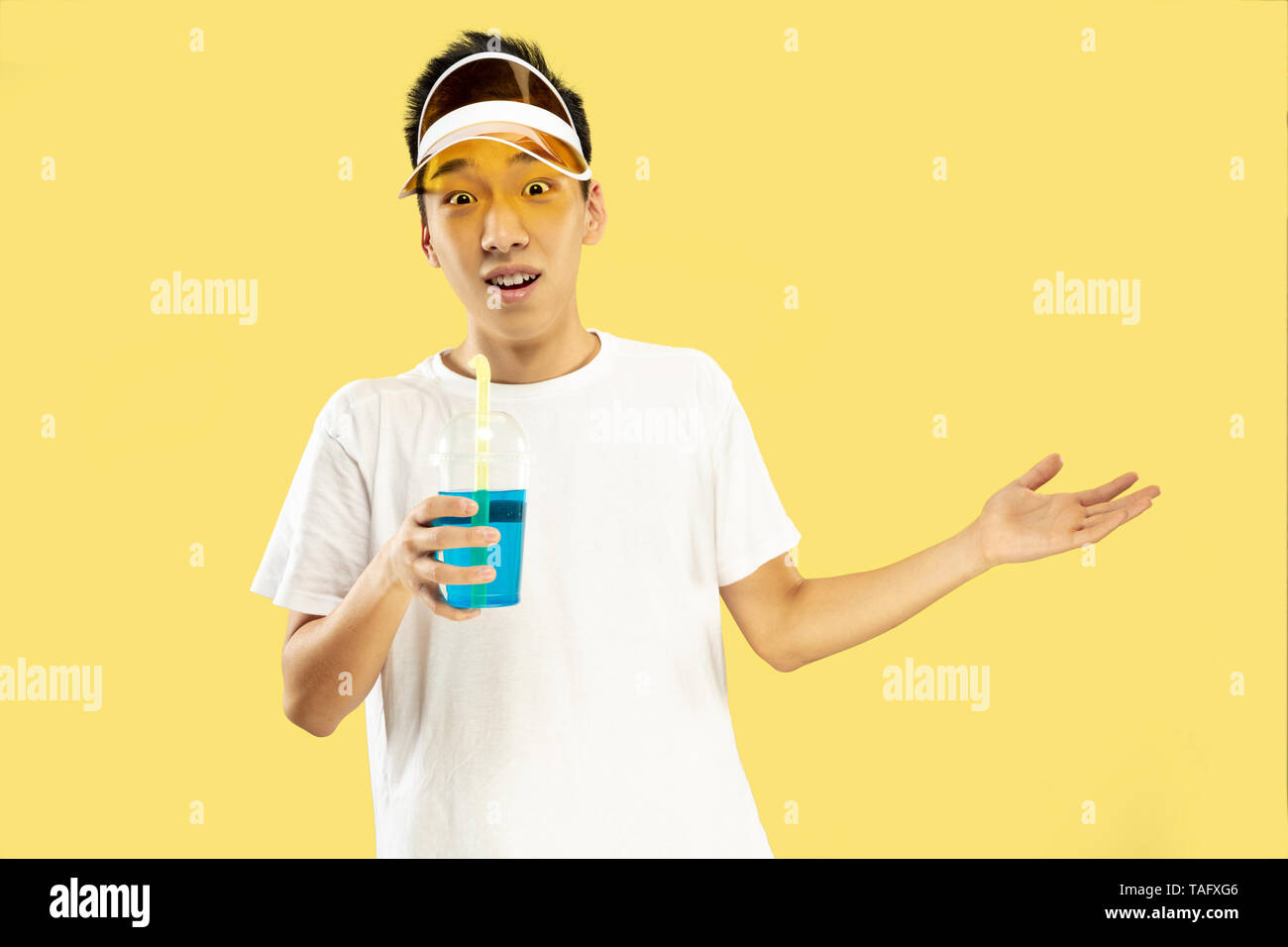 Neon yellow cap hi-res stock photography and images - Alamy