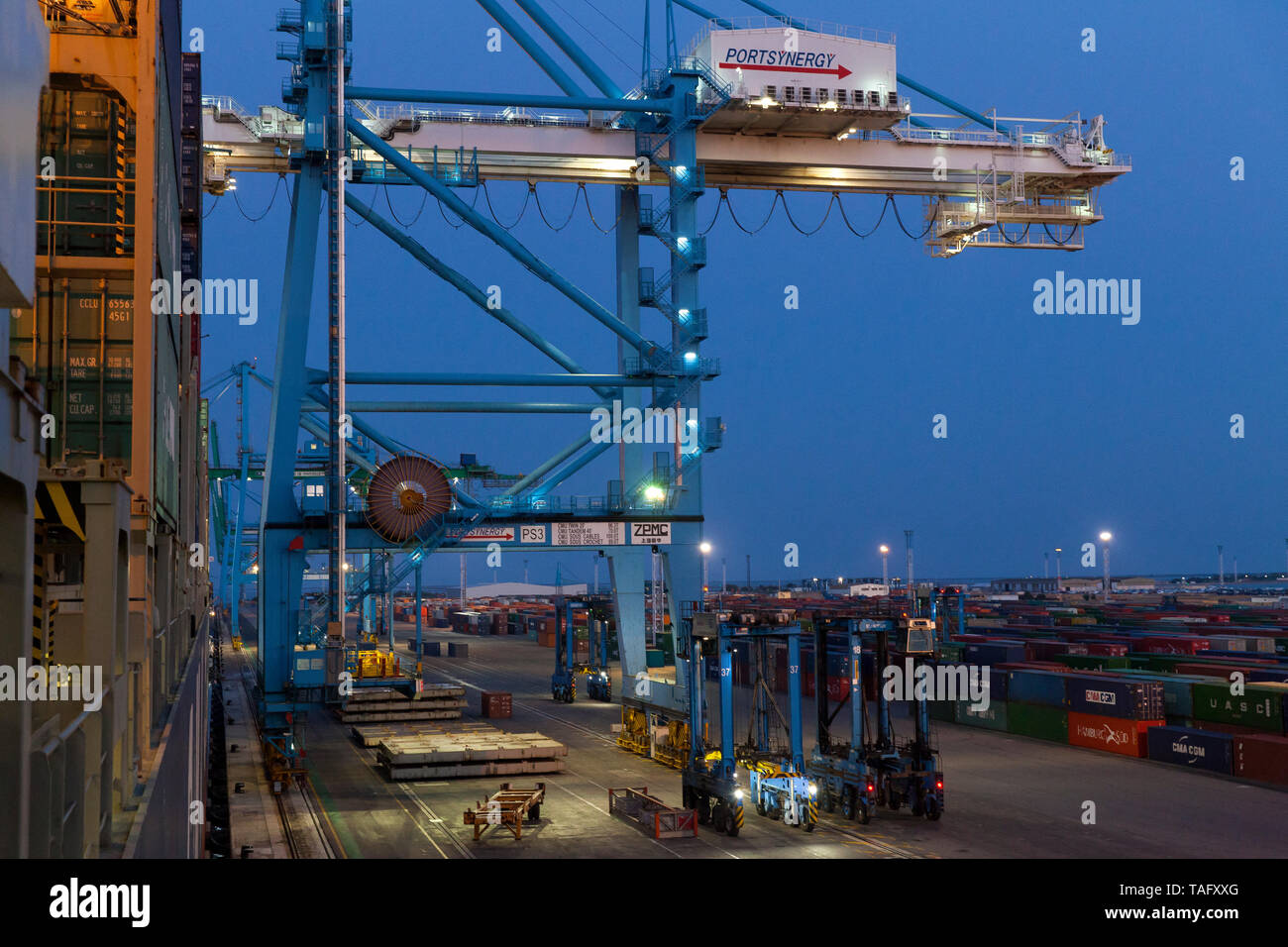 Fos sur mer hi-res stock photography and images - Alamy