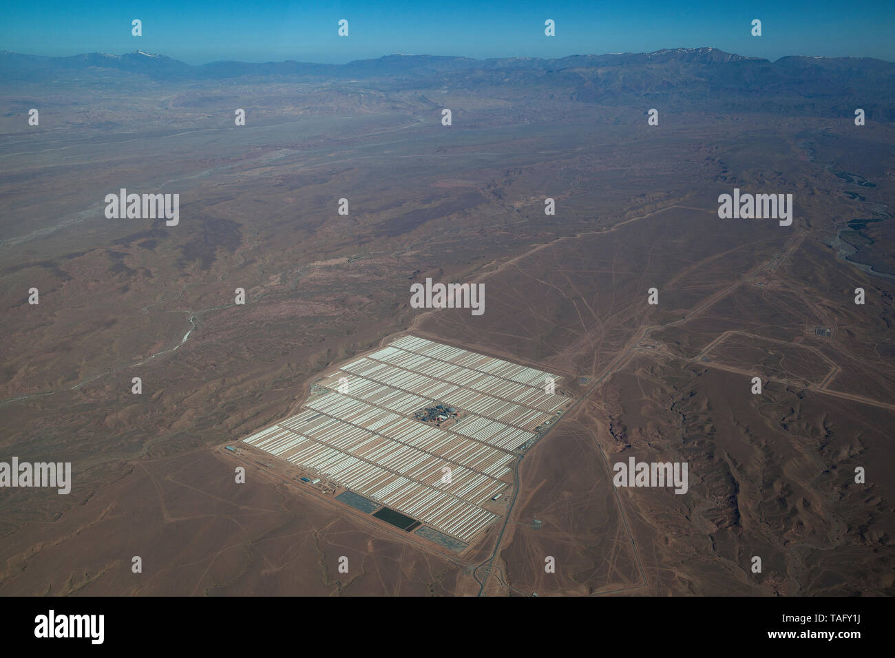 Noor solar power station under construction. The largest solar power ...