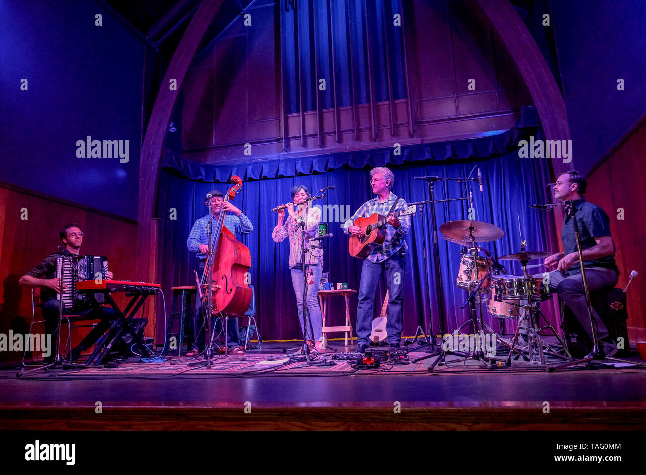 The Nell Robinson & Jim Nunally Band, Rogue Folk Club, Vancouver ...