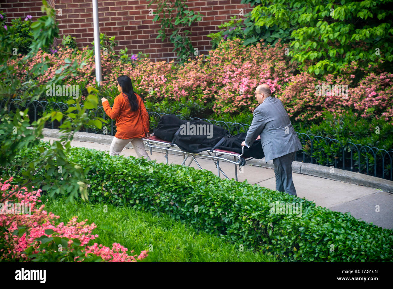 Deceased person hi-res stock photography and images - Alamy