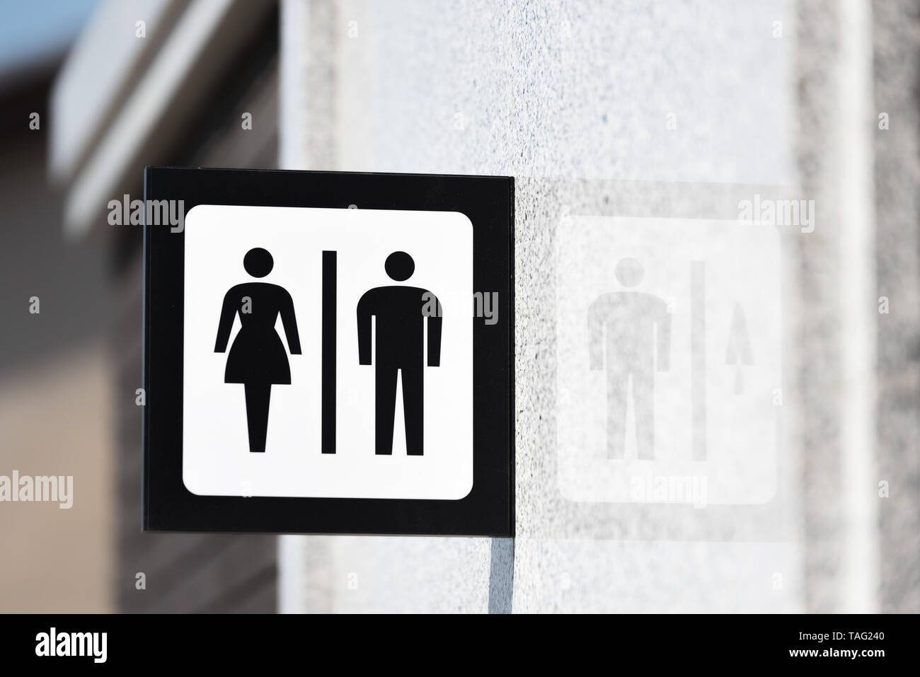 Public restroom sign hi-res stock photography and images - Alamy