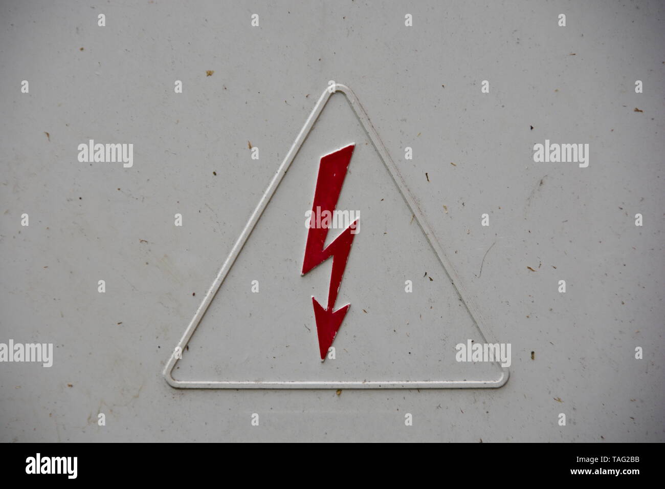 Electrical shock hi-res stock photography and images - Alamy