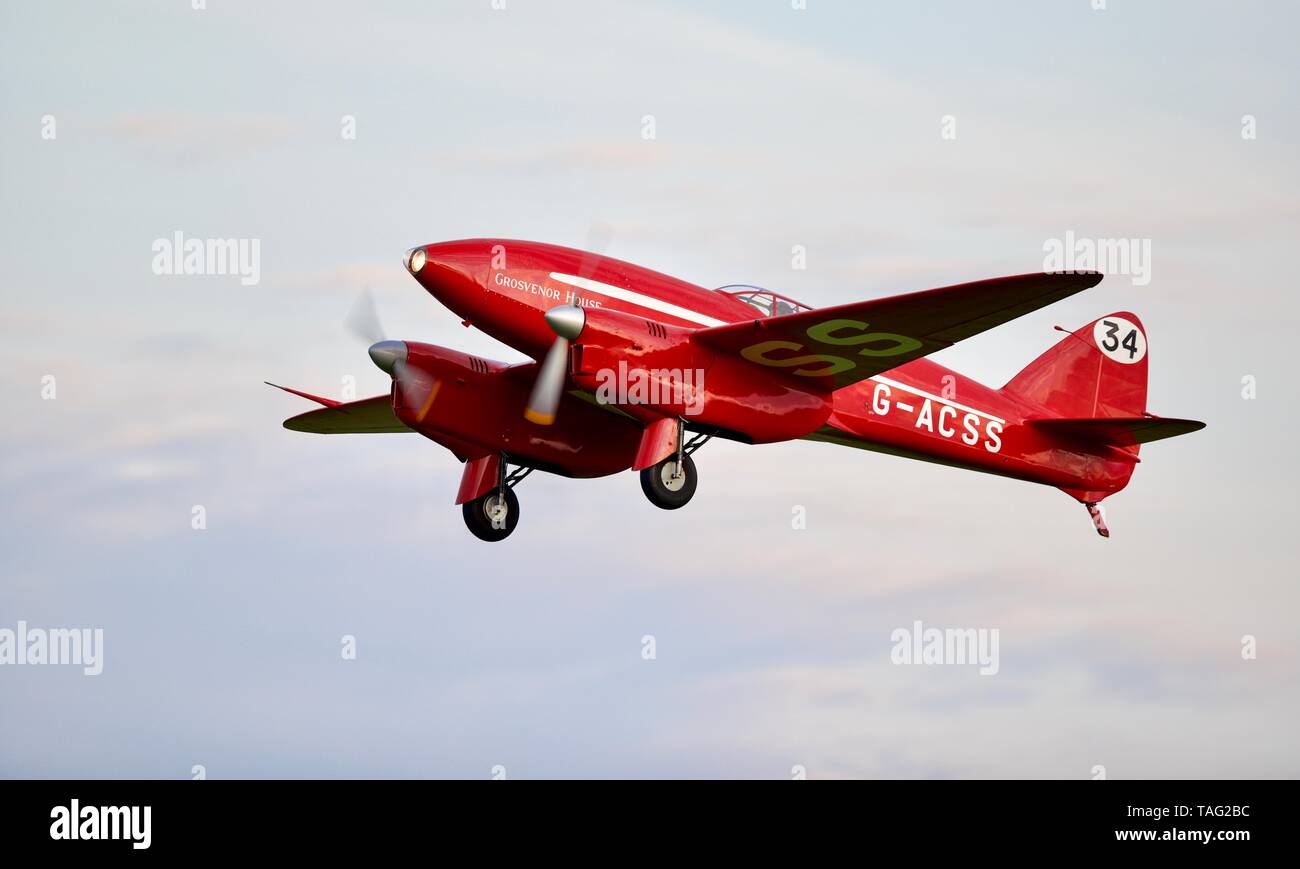 De Havilland DH88 Comet Racer (G-ACSS) airborne at Shuttleworth evening ...