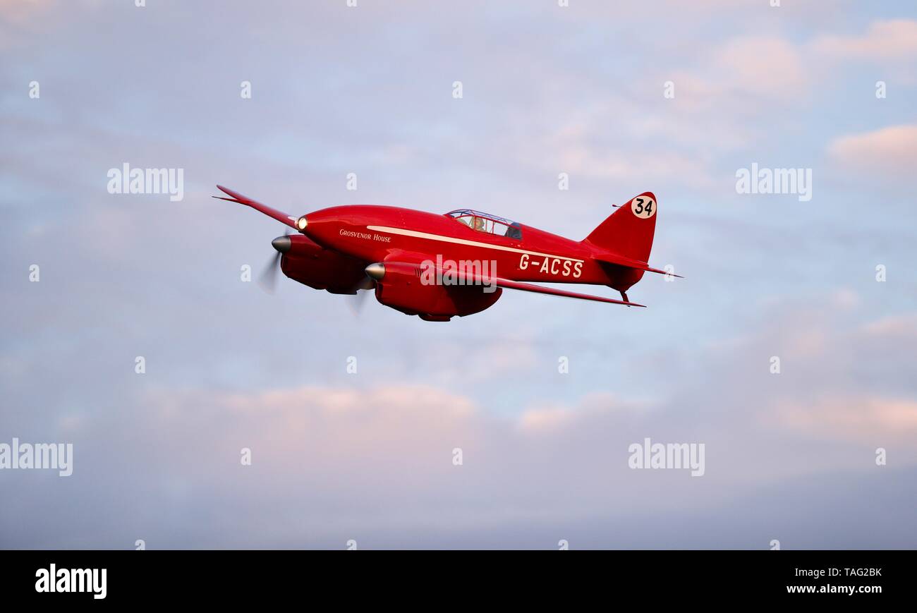 De Havilland DH88 Comet Racer (G-ACSS) airborne at Shuttleworth evening ...