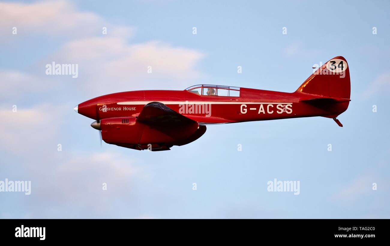 De Havilland DH88 Comet Racer (G-ACSS) airborne at Shuttleworth evening ...