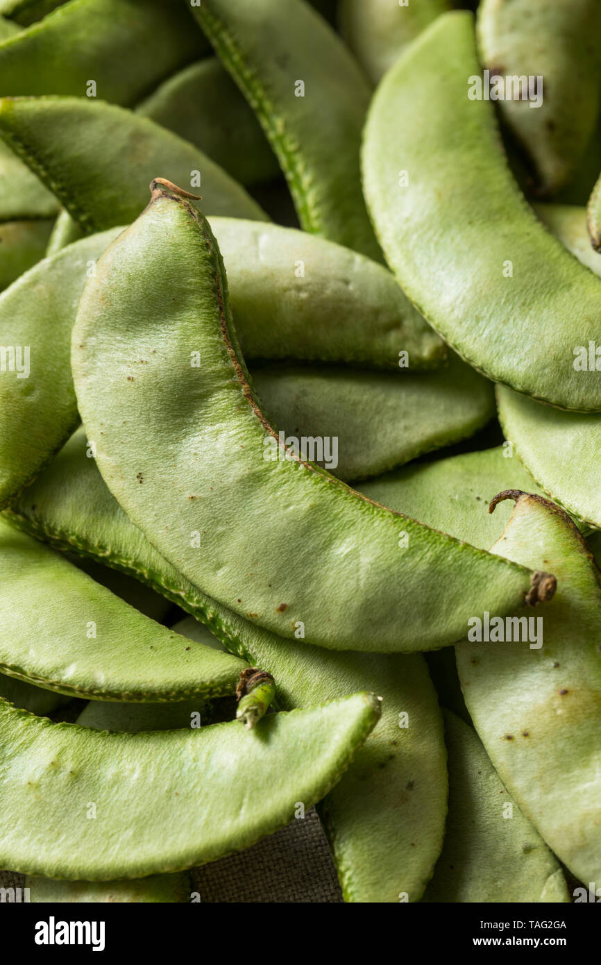 Raw Green Organic Indian Desi Papdi Green Beans Stock Photo - Alamy