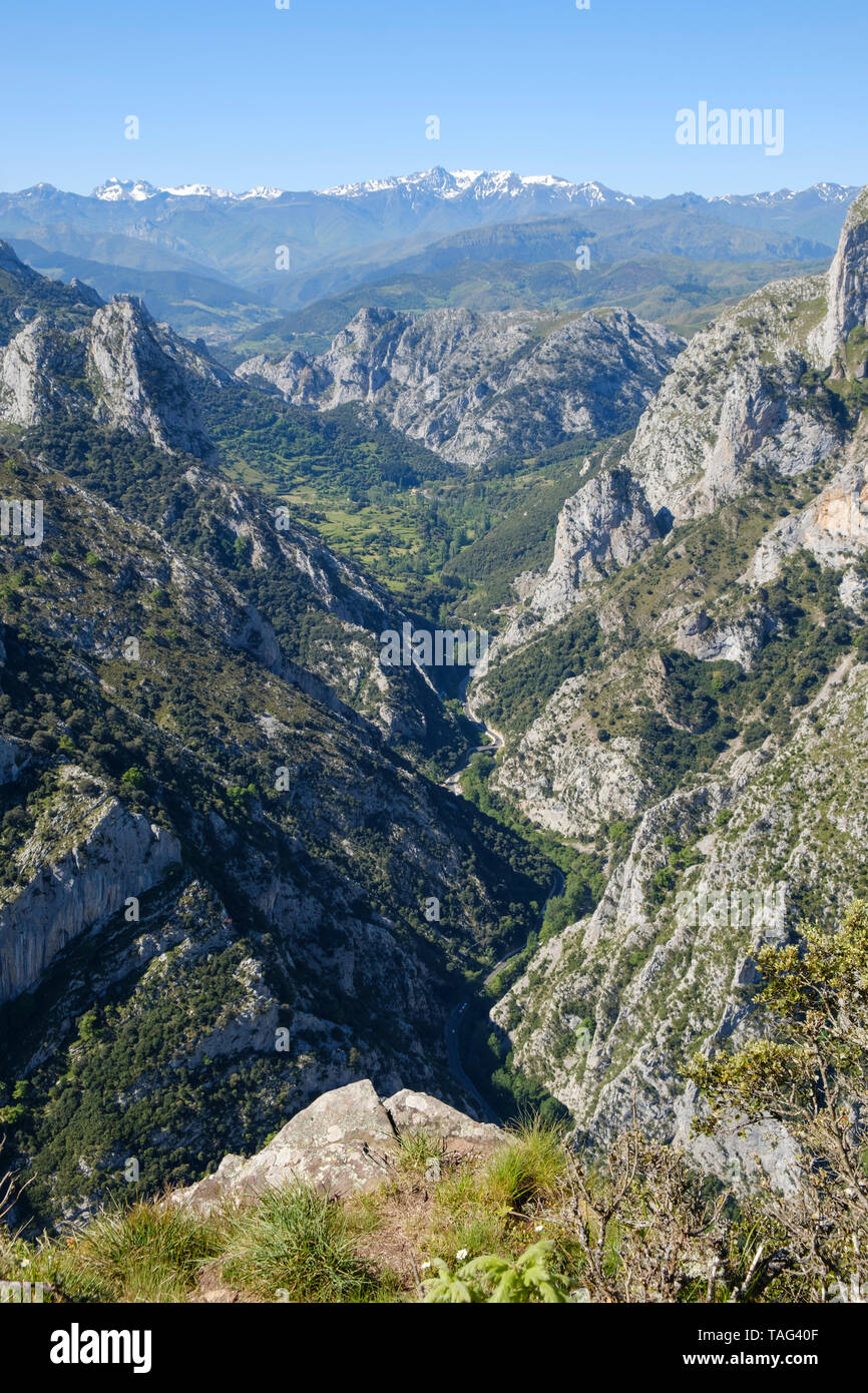 Impressive landscape view of La Hermida Gorge from Santa Catalina ...