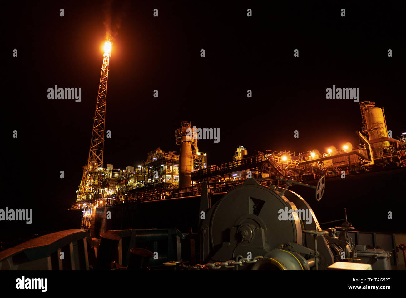 FPSO tanker vessel near Oil platform Rig Stock Photo - Alamy