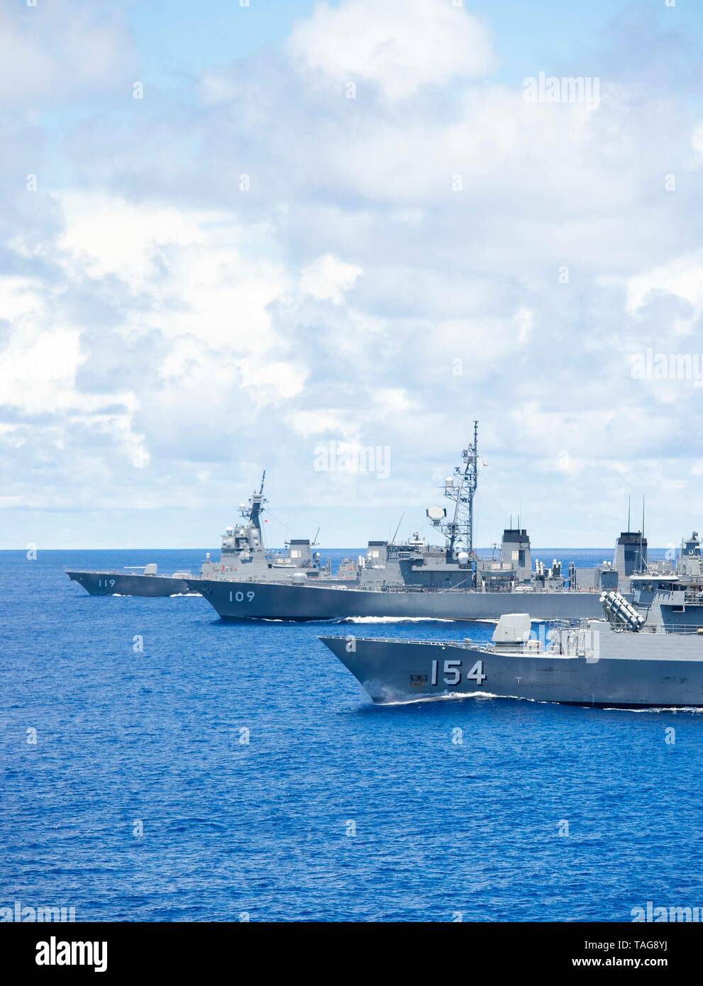 190524-N-XX999-0062 PHILIPPINE SEA (May 24, 2019) — Royal Australian ...