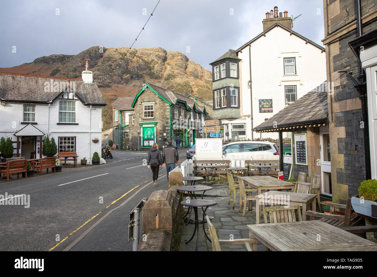 Coniston village in lake district hi-res stock photography and images ...