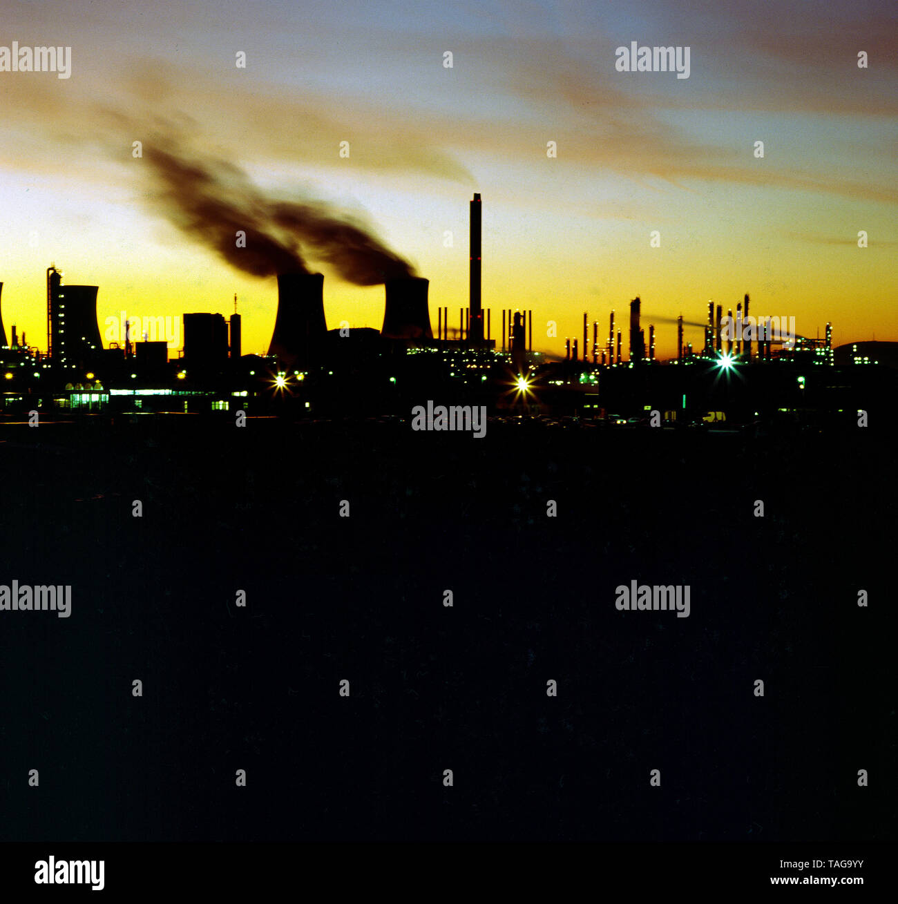 Llandarcy oil terminal hi-res stock photography and images - Alamy