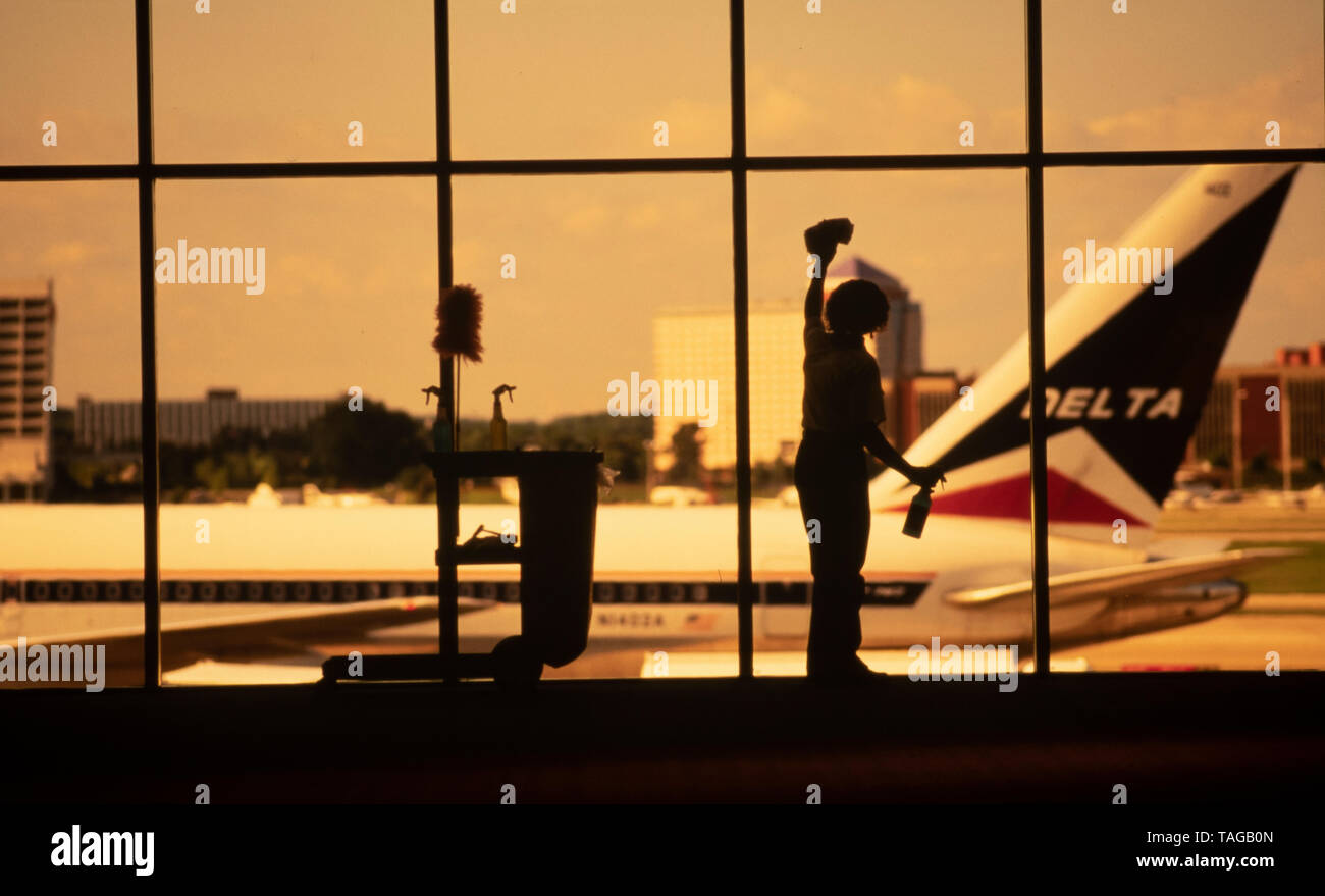 Cleaning aircraft window hi-res stock photography and images - Alamy