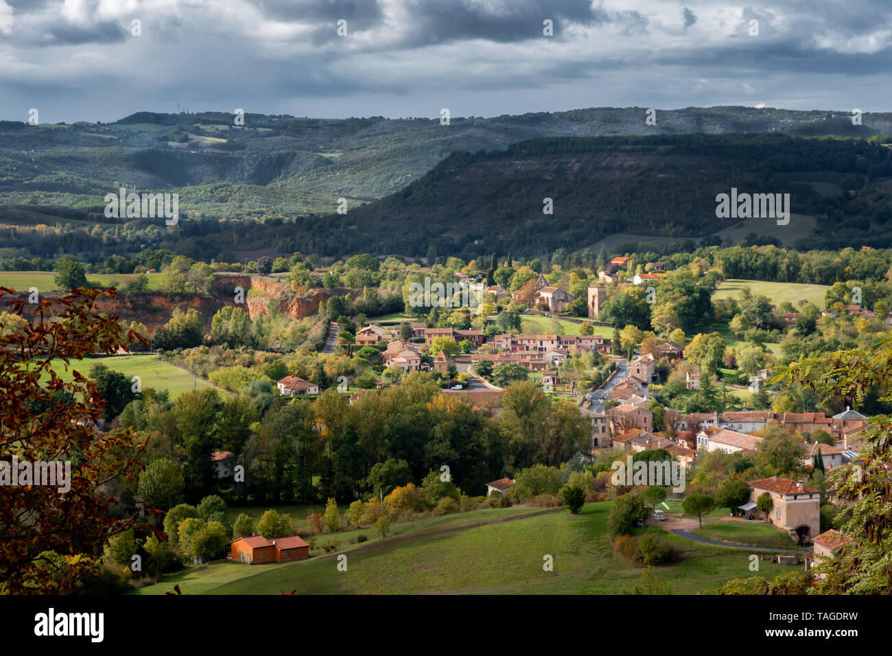 Rolling hills small village hi-res stock photography and images - Alamy