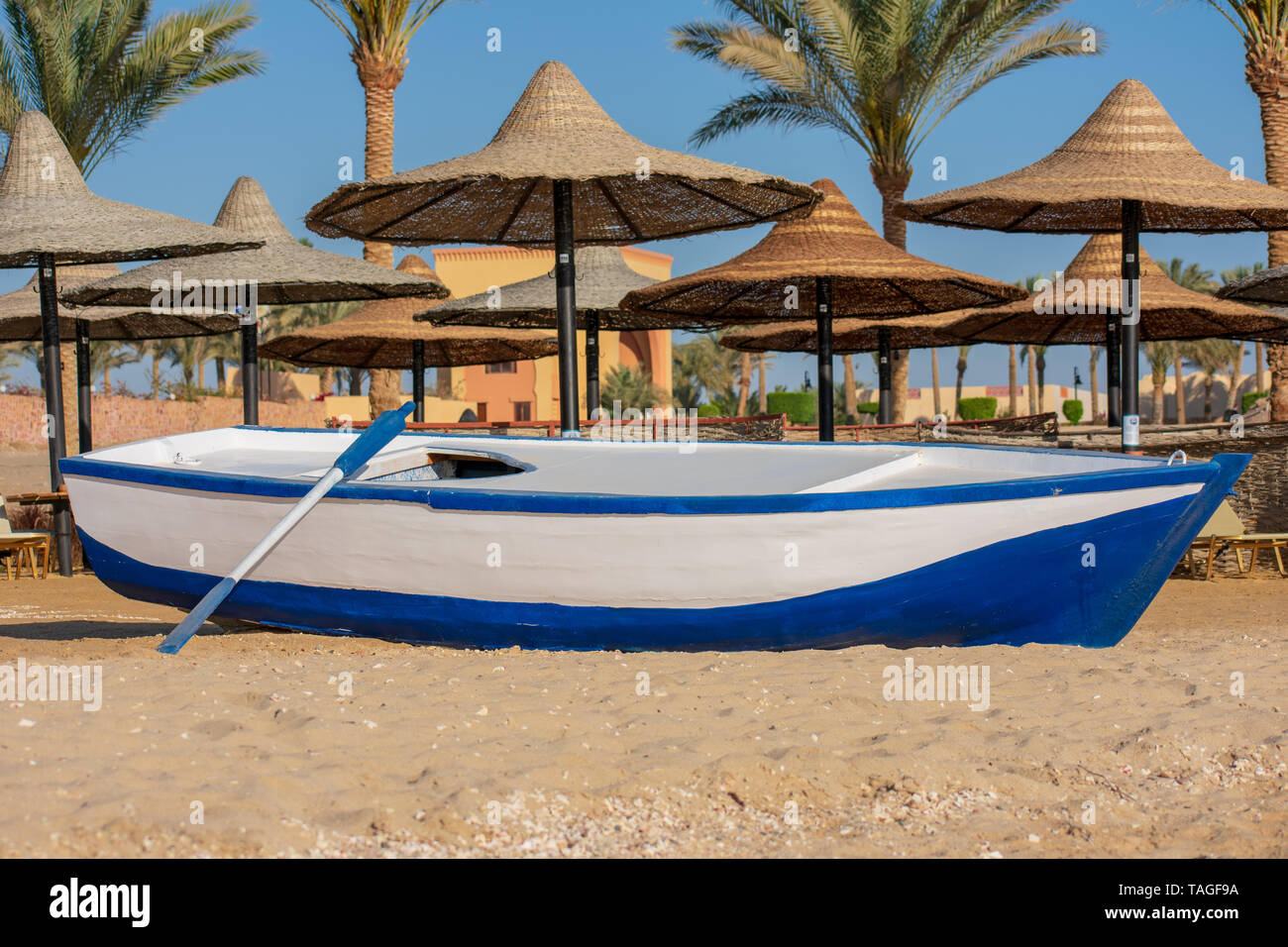 Blue and white rowing boat hi-res stock photography and images - Alamy
