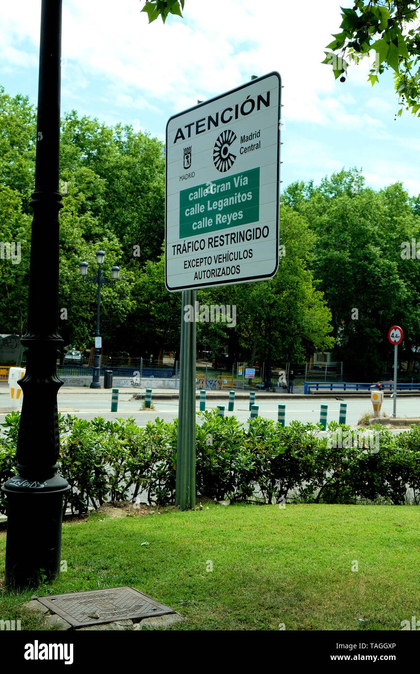 Traffic sign in downtown Madrid, Spain warning of traffic flow ...