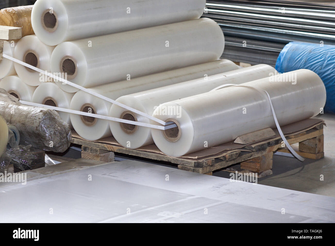 Sheet metal casing hi-res stock photography and images - Alamy