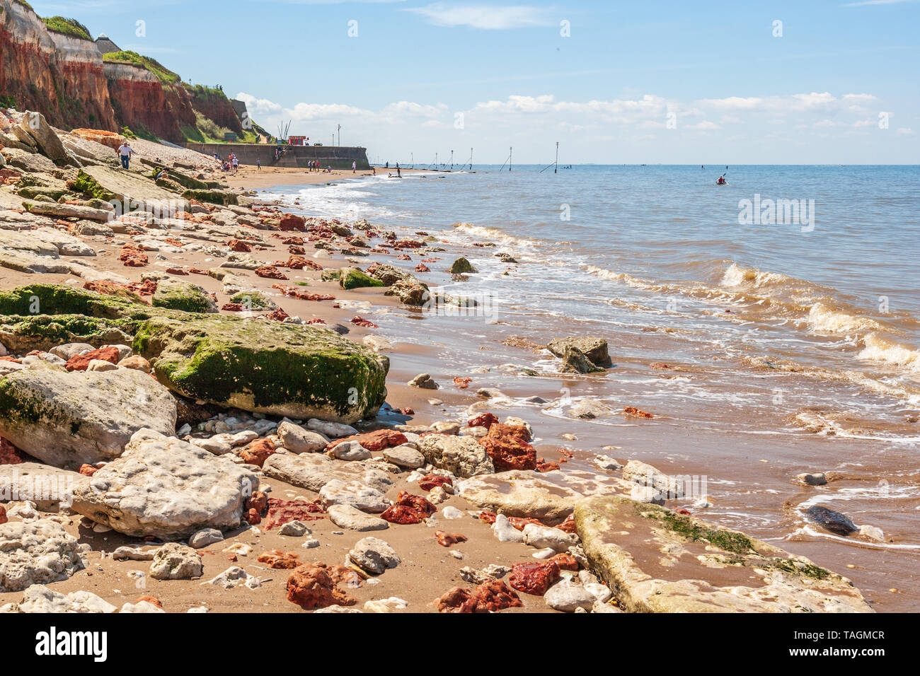 Collapsing rocks hi-res stock photography and images - Alamy