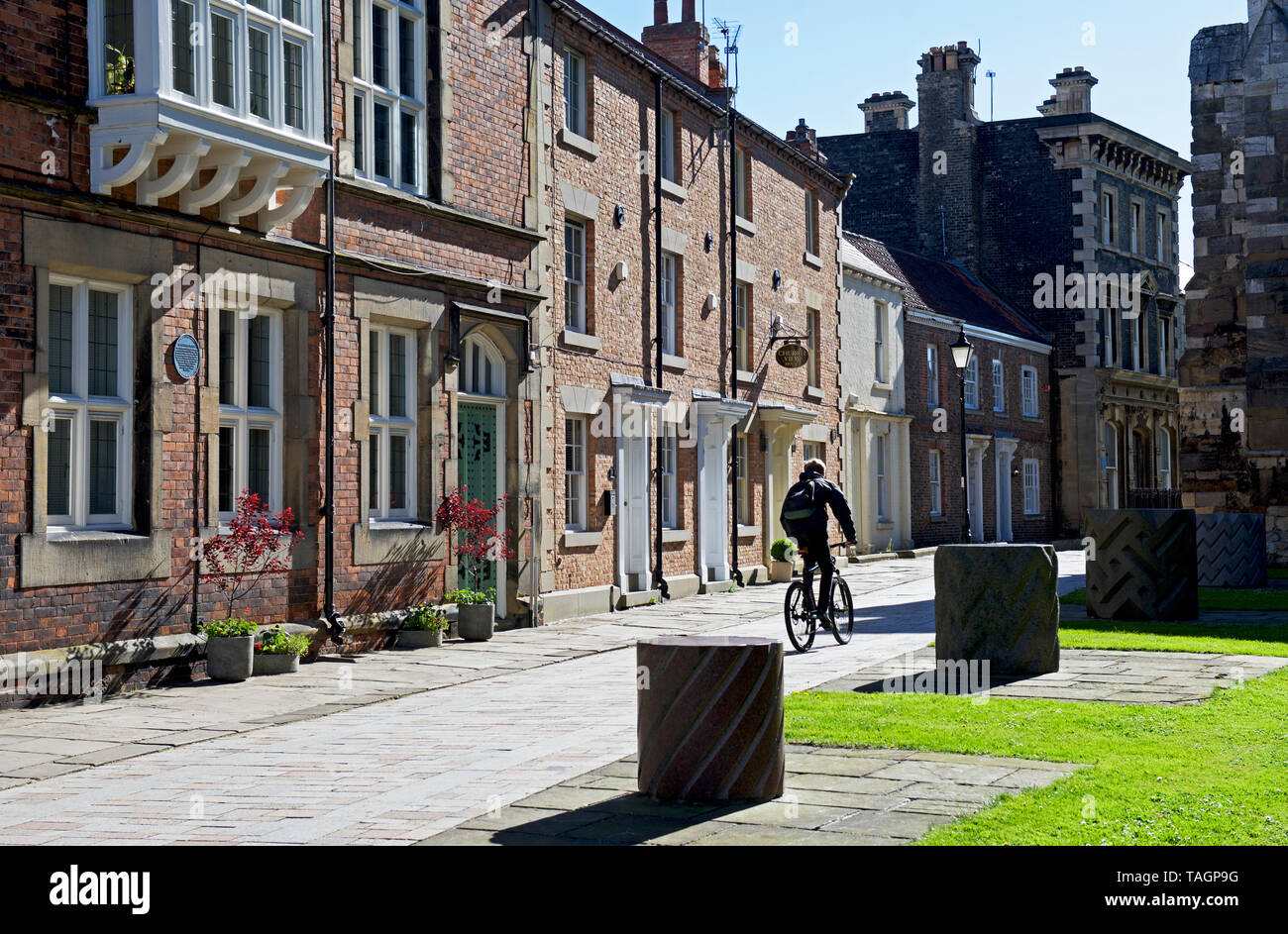 Churchside, Howden, East Yorkshire, England UK Stock Photo - Alamy