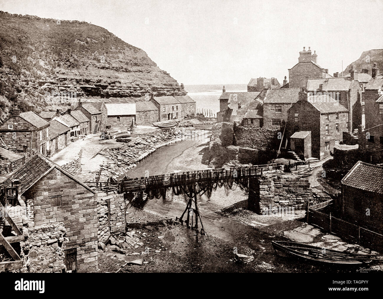 Landscape photograph of staithes hi-res stock photography and images ...