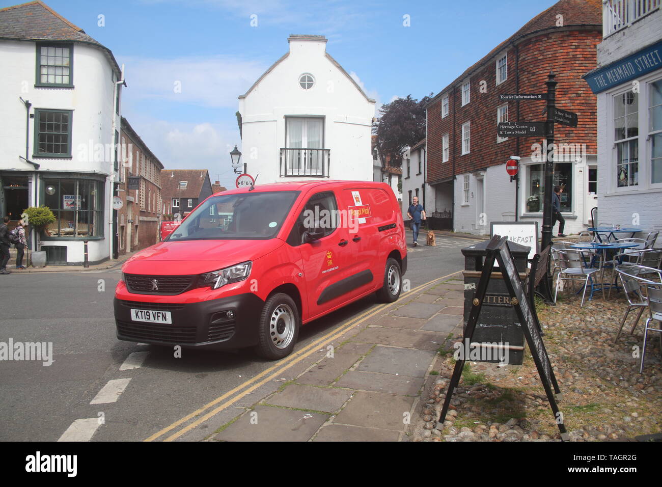 A ROYAL MAIL POST VAN Stock Photo - Alamy
