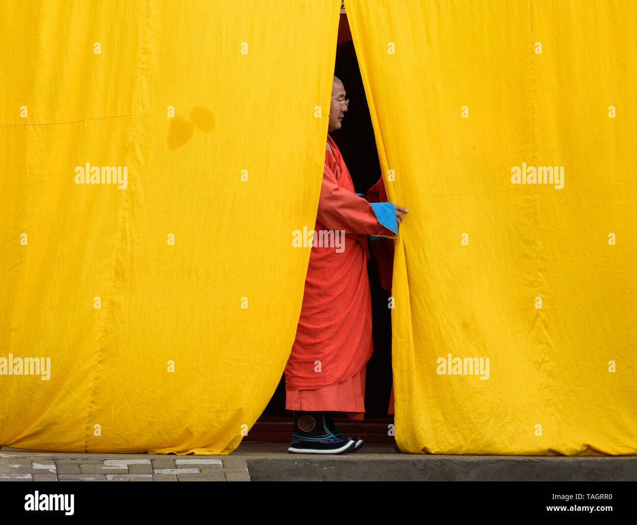 Tsam (Cham) religion mask dance in Dashchoilin monastery, Ulaanbaatar ...