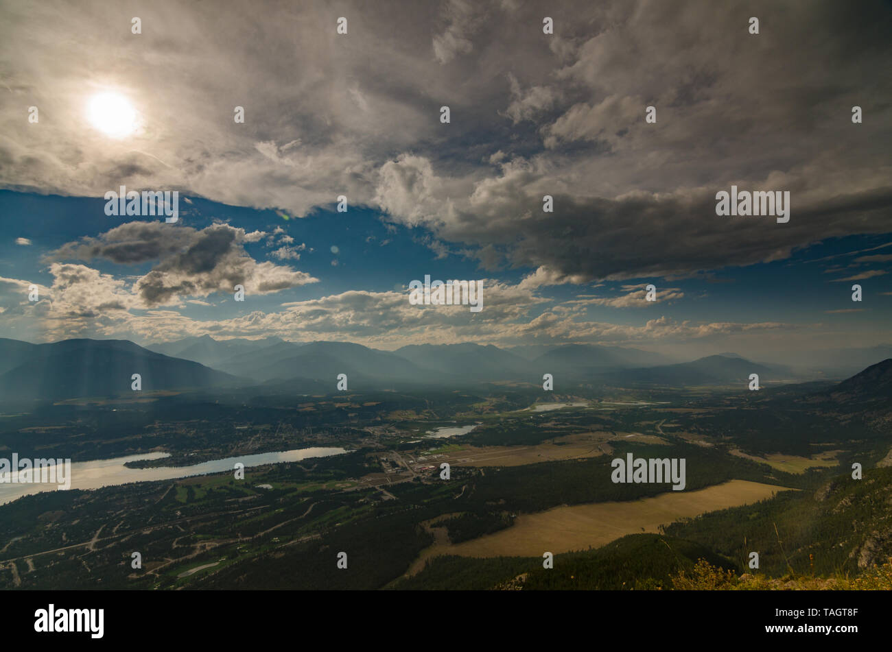 Invermere hi-res stock photography and images - Alamy