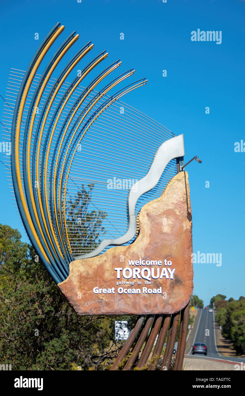 Welcome to Torquay sign at the entrance to Torquay, Victoria, Australia ...