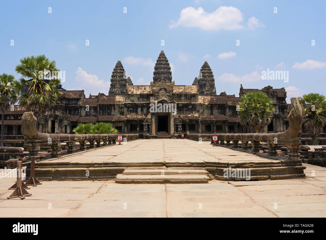 Entrance of Angkor Wat Temple, Cambodia, Asia (UNESCO Stock Photo - Alamy