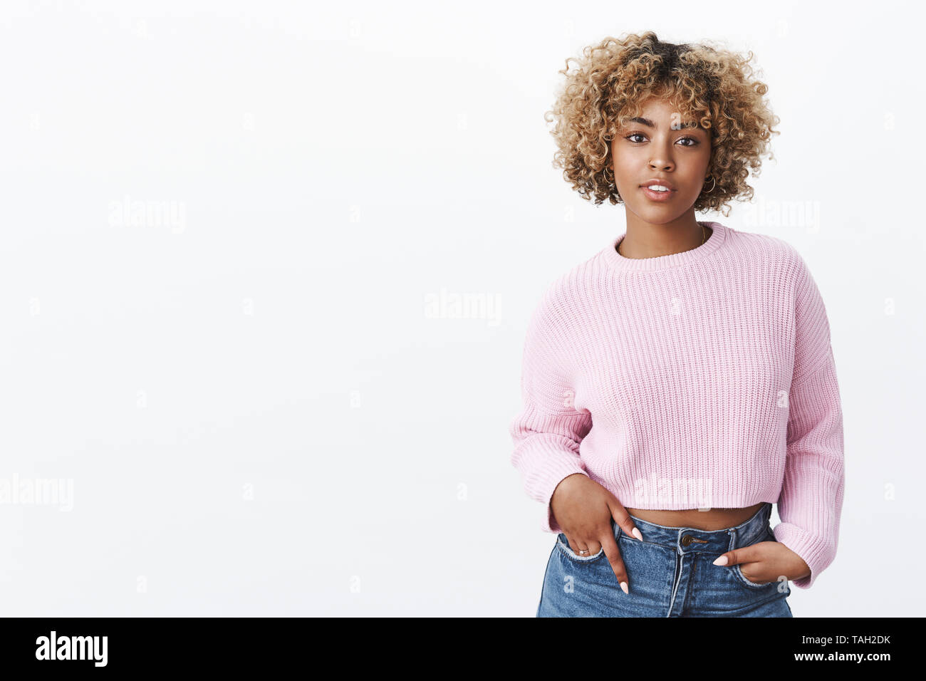 Carefully look into the camera hi-res stock photography and images - Alamy