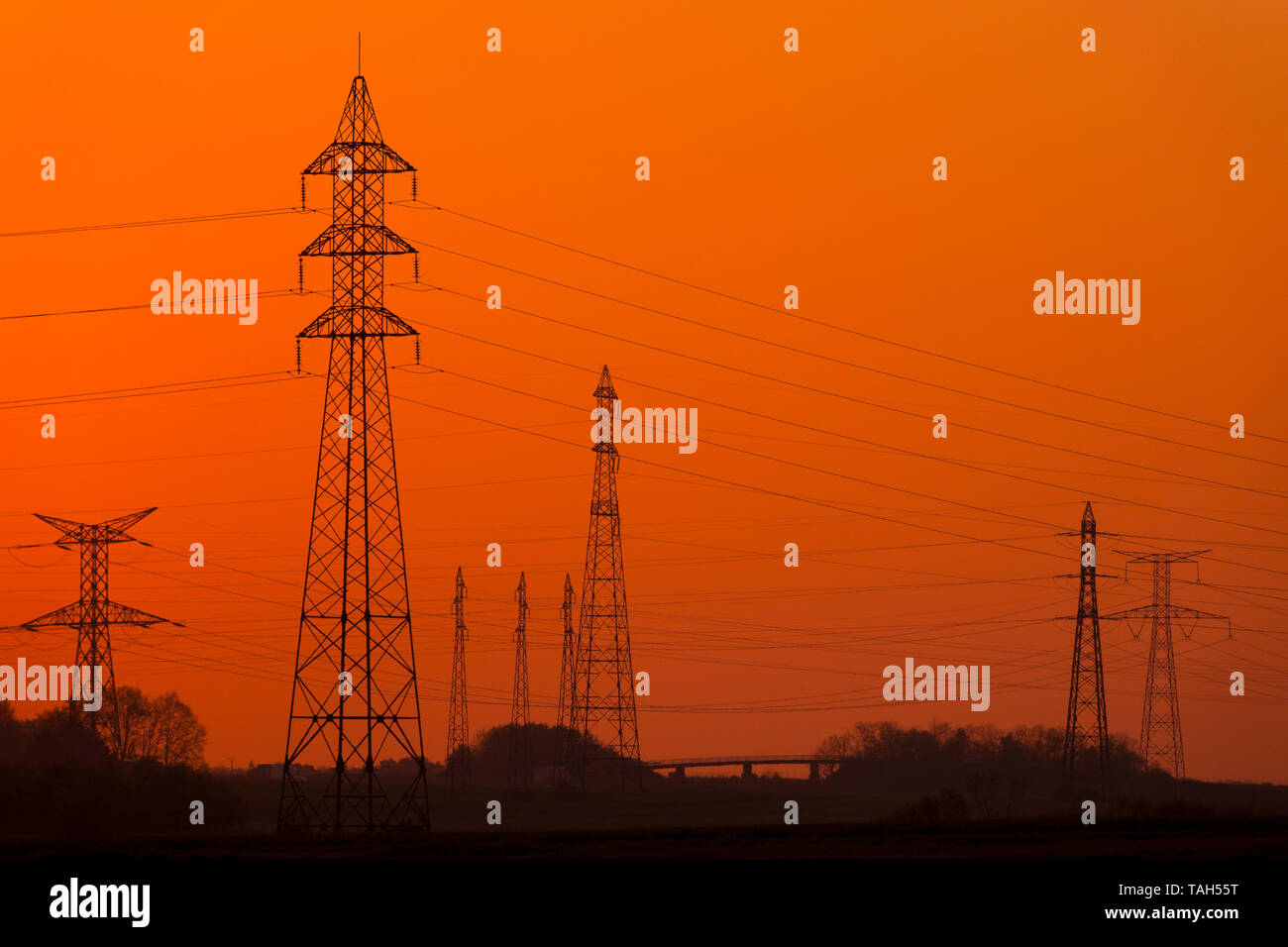 France, Loiret (45), La Chapelle Saint Mesmin, high voltage electric ...