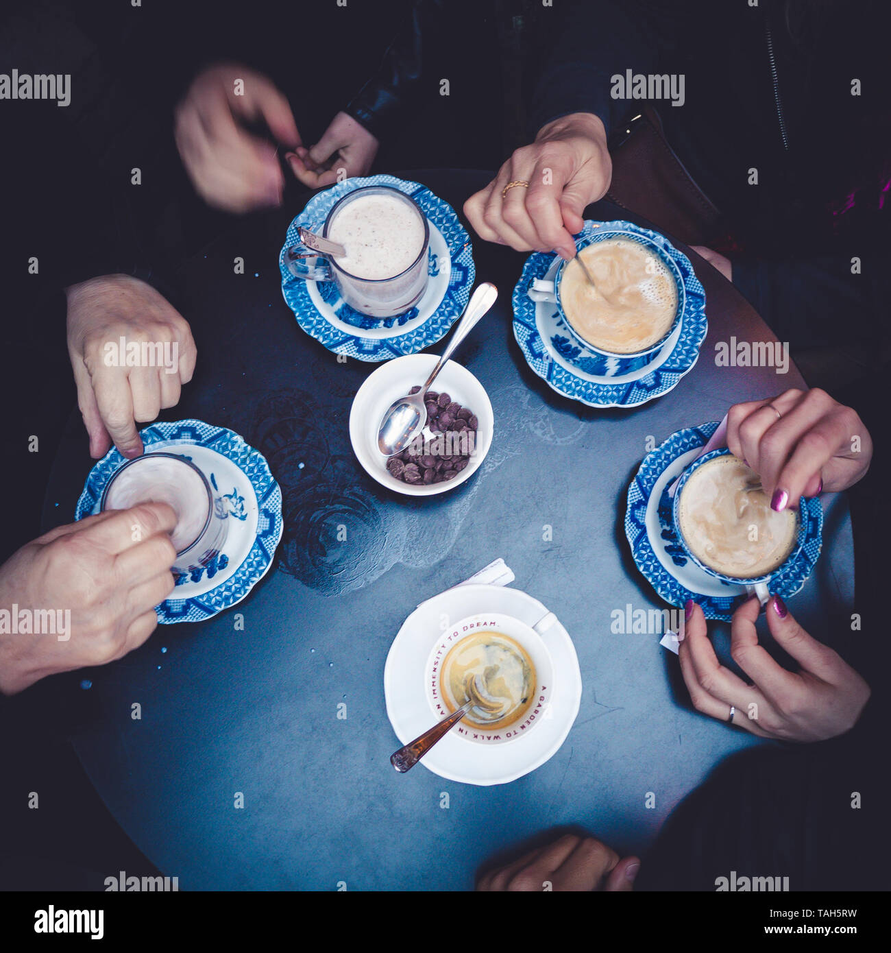 Good friends hi-res stock photography and images - Alamy