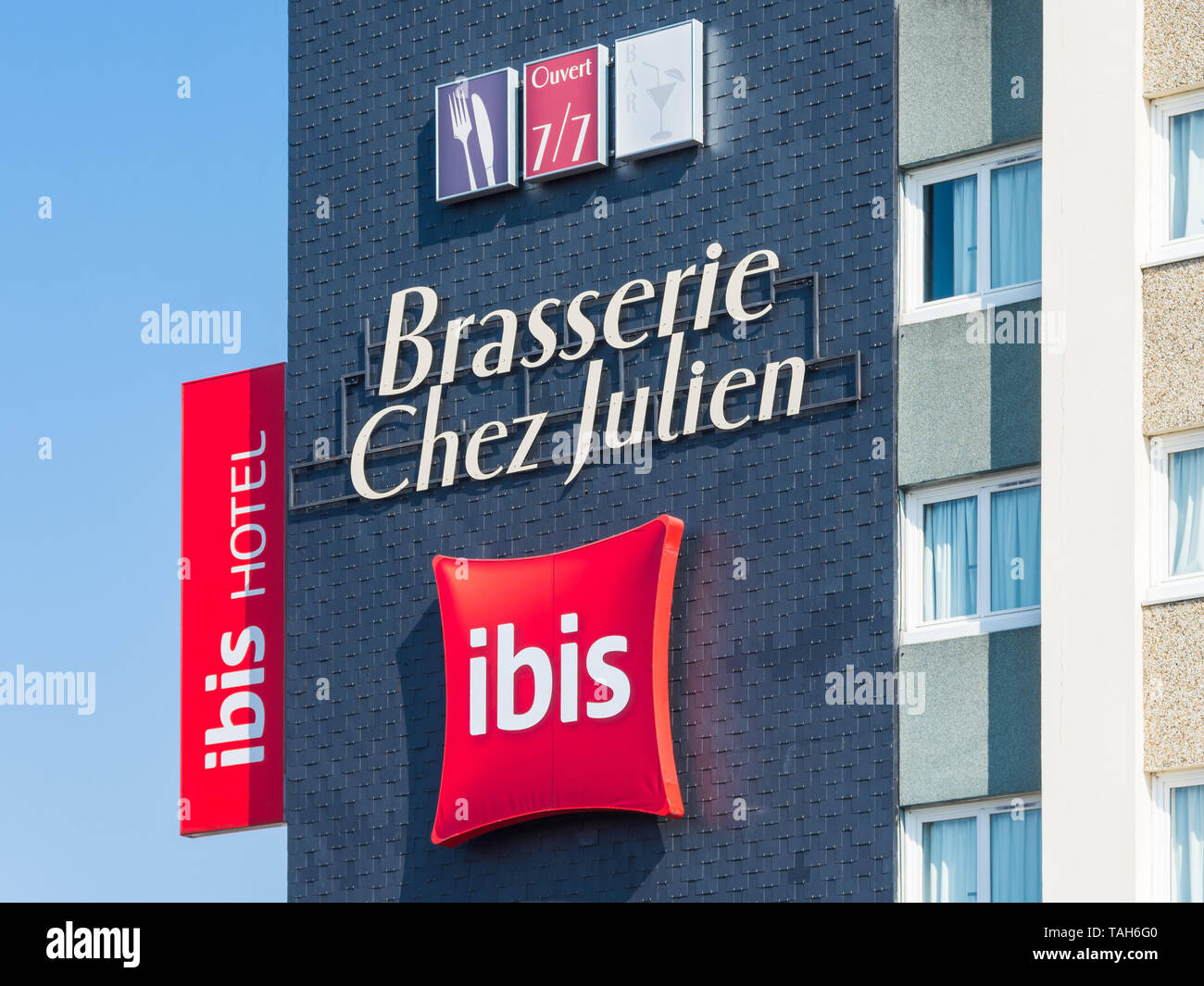 Ibis hotel bar hi-res stock photography and images - Alamy