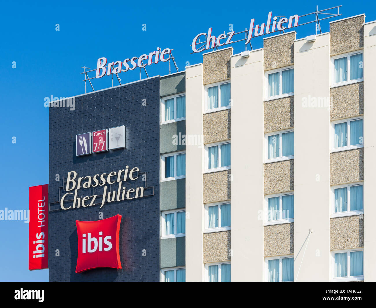 Ibis hotel bar hi-res stock photography and images - Alamy
