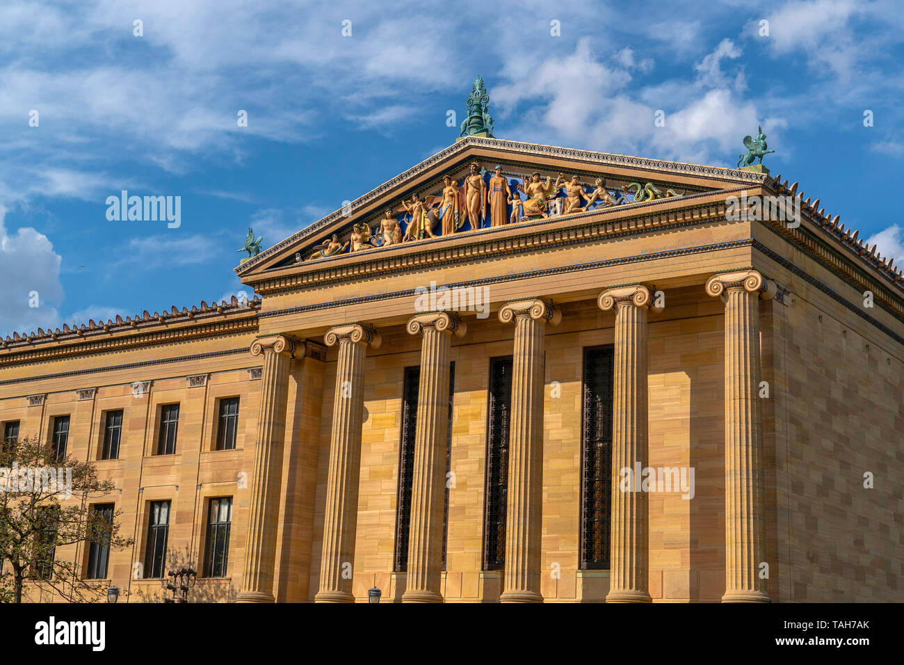 Museum of Arts in Philadelphia facade Stock Photo - Alamy