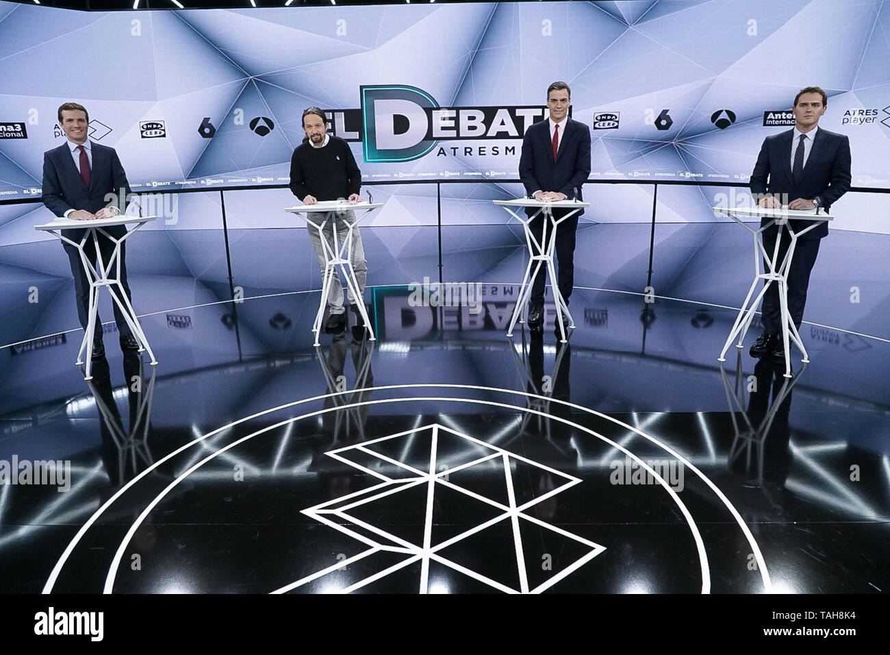 Spanish conservative centre right party hi-res stock photography and ...