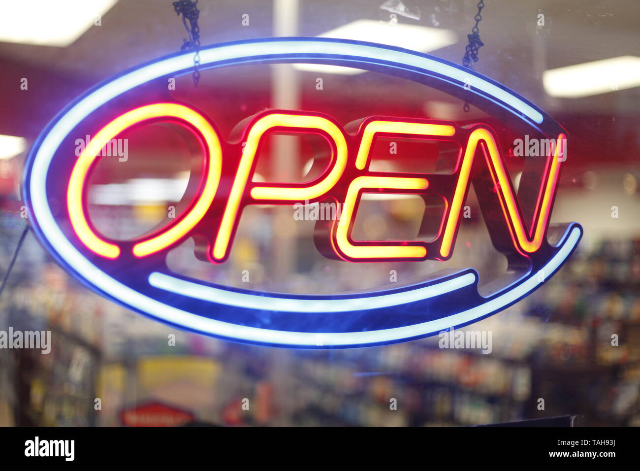 Neon open sign storefront hi-res stock photography and images - Alamy
