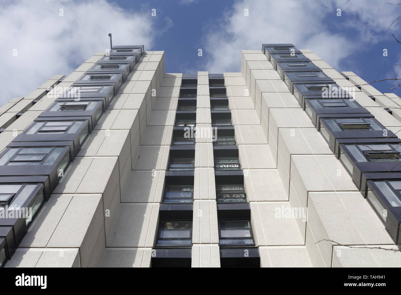 Very tall building hi-res stock photography and images - Alamy