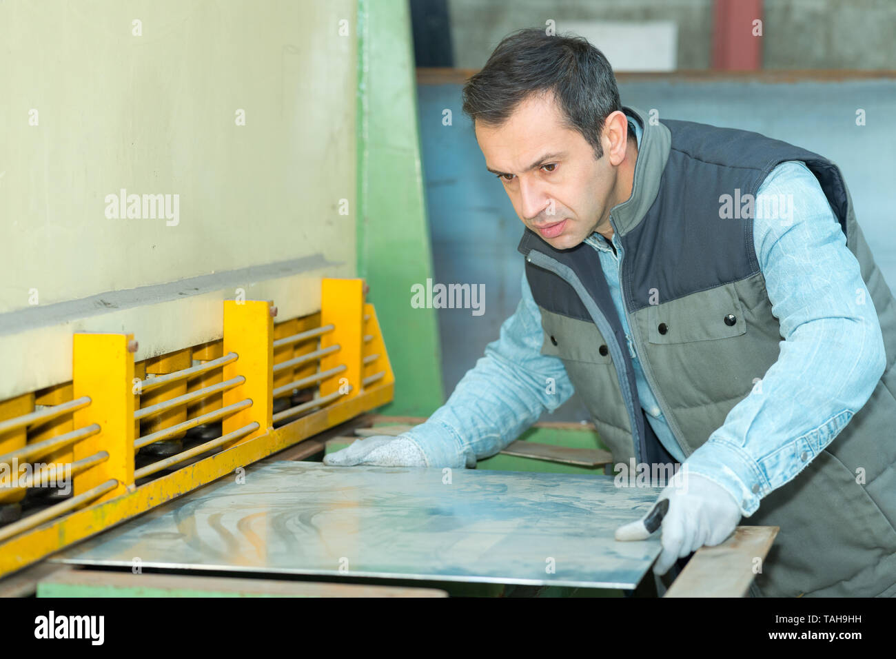 steel factory assembly line worker Stock Photo - Alamy