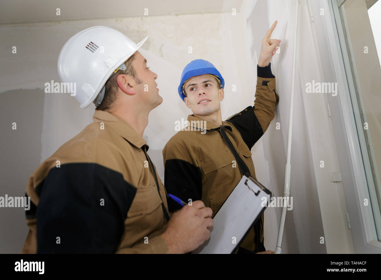 construction supervisor documenting the progress Stock Photo - Alamy