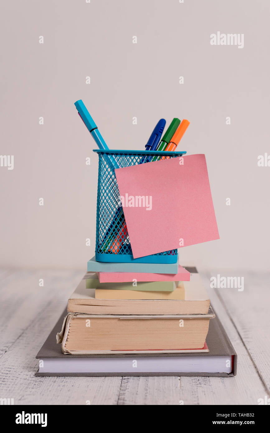 Vintage student magazines hi-res stock photography and images - Alamy