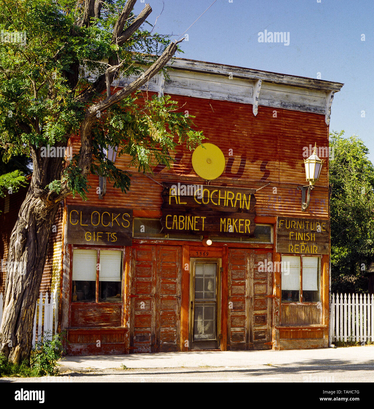 The cabinet makers hi-res stock photography and images - Alamy