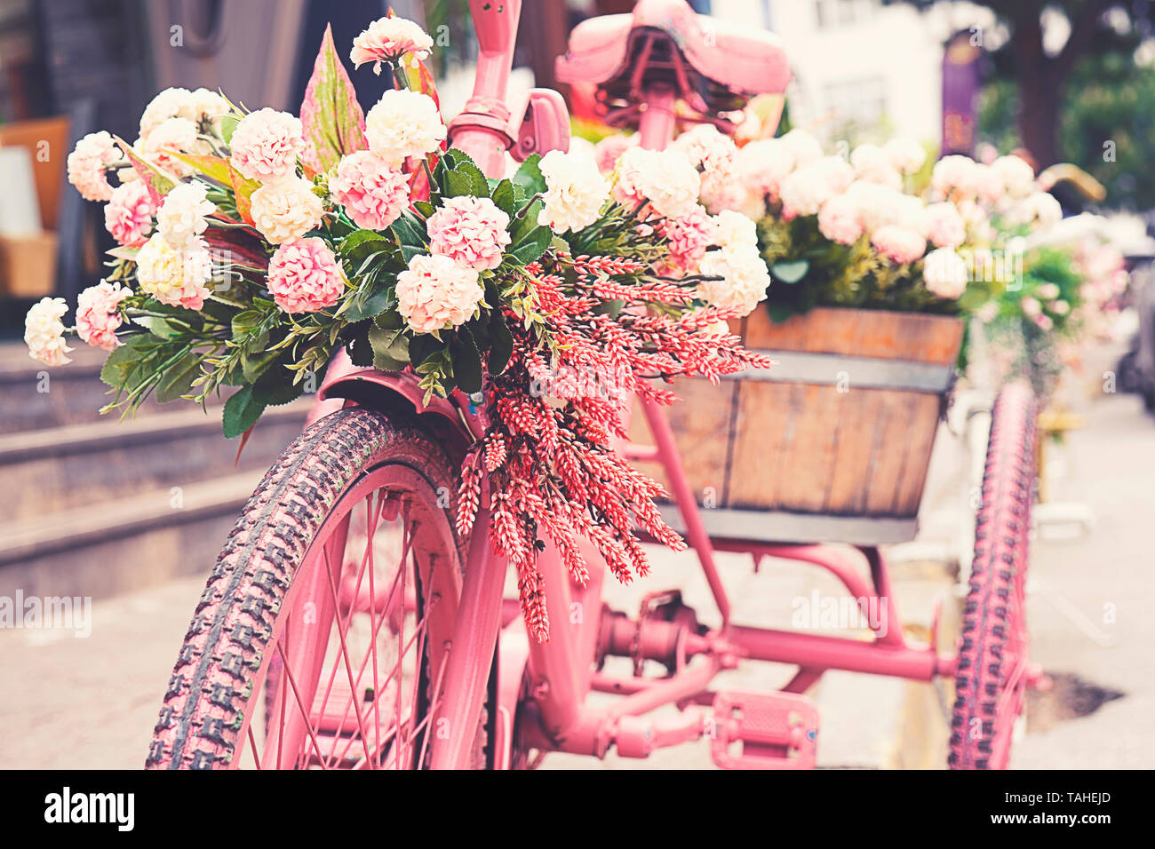 Old rusty tricycle hi-res stock photography and images - Alamy