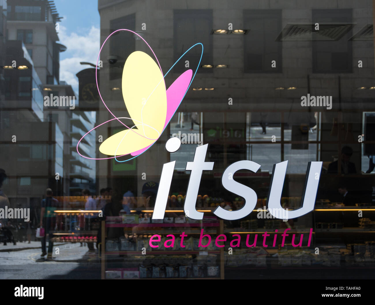 Itsu eat beautiful hi-res stock photography and images - Alamy