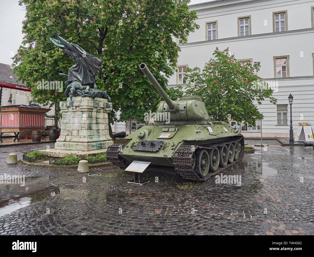 T34 hi-res stock photography and images - Alamy